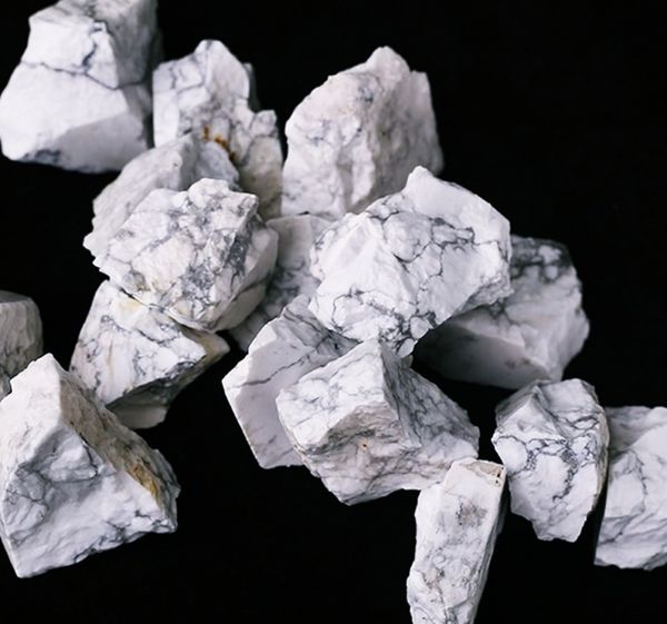 Howlite Crystal Meaning - What else can we learn?